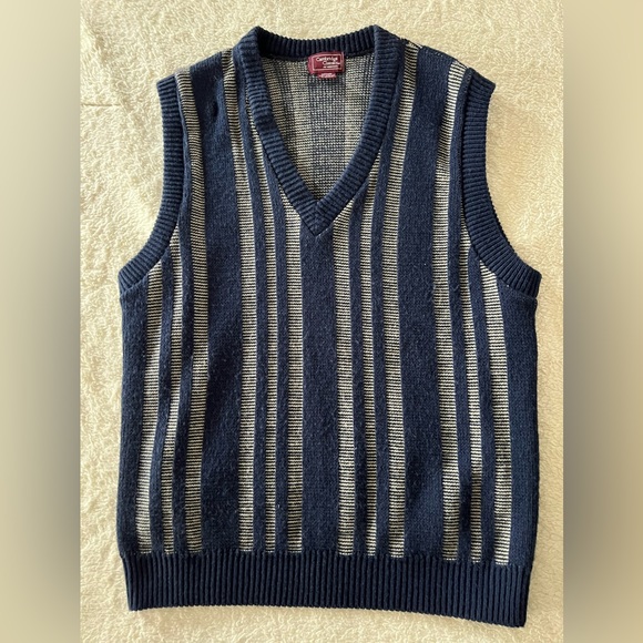 Cambridge Classics | Sweaters | Vintage Cambridge Classics By Mervyns ...